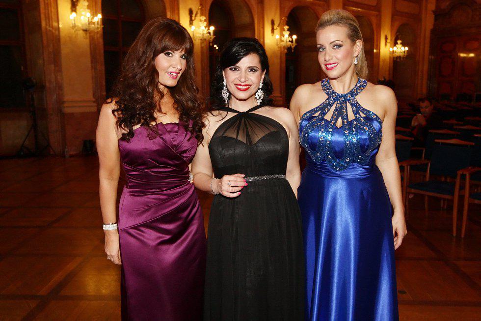 Trio předních českých operních pěvkyň OPERA DIVAS zazpívá ve Vsetíně to ...